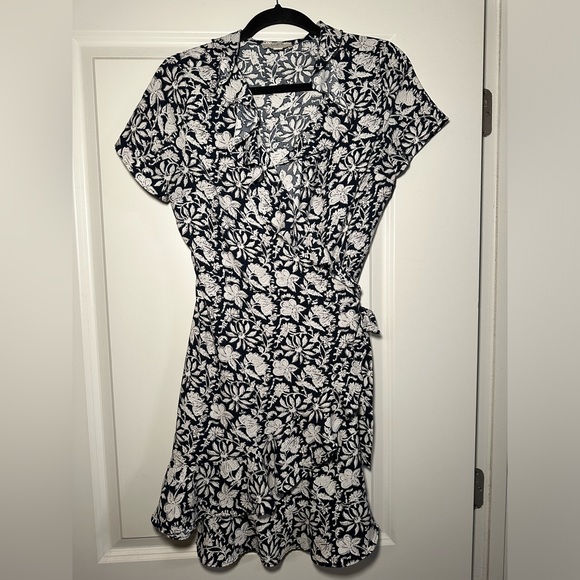 LOFT | Dresses | Loft Floral Wrap Dress With Tie | Poshmark